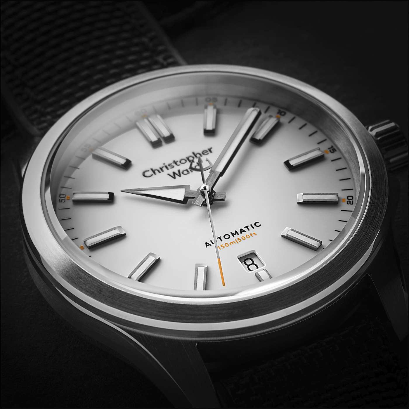 Introducing Christopher Ward's new C63 Sealander (...)